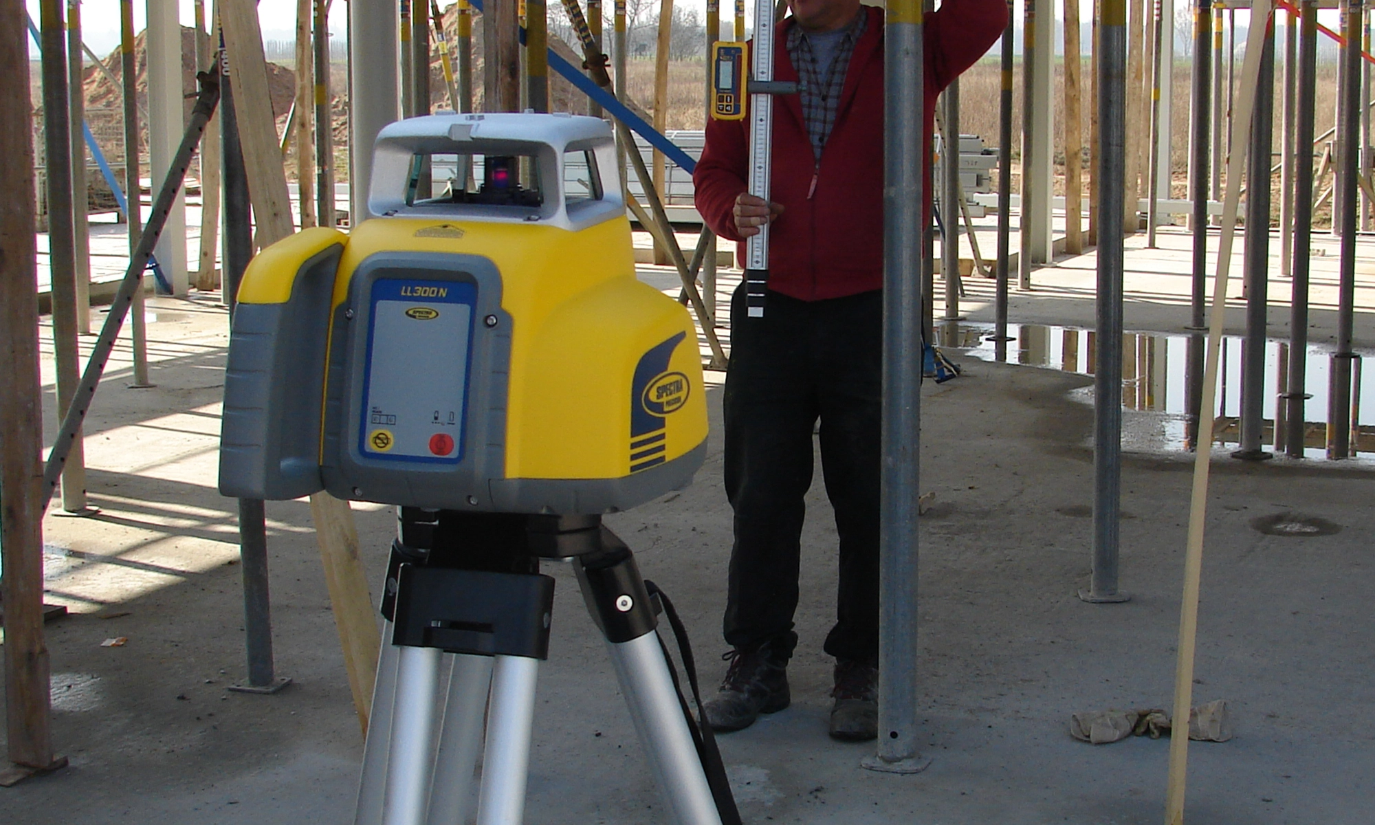 Spectra LL300N Laser Level Review: Features, Uses & Alternatives